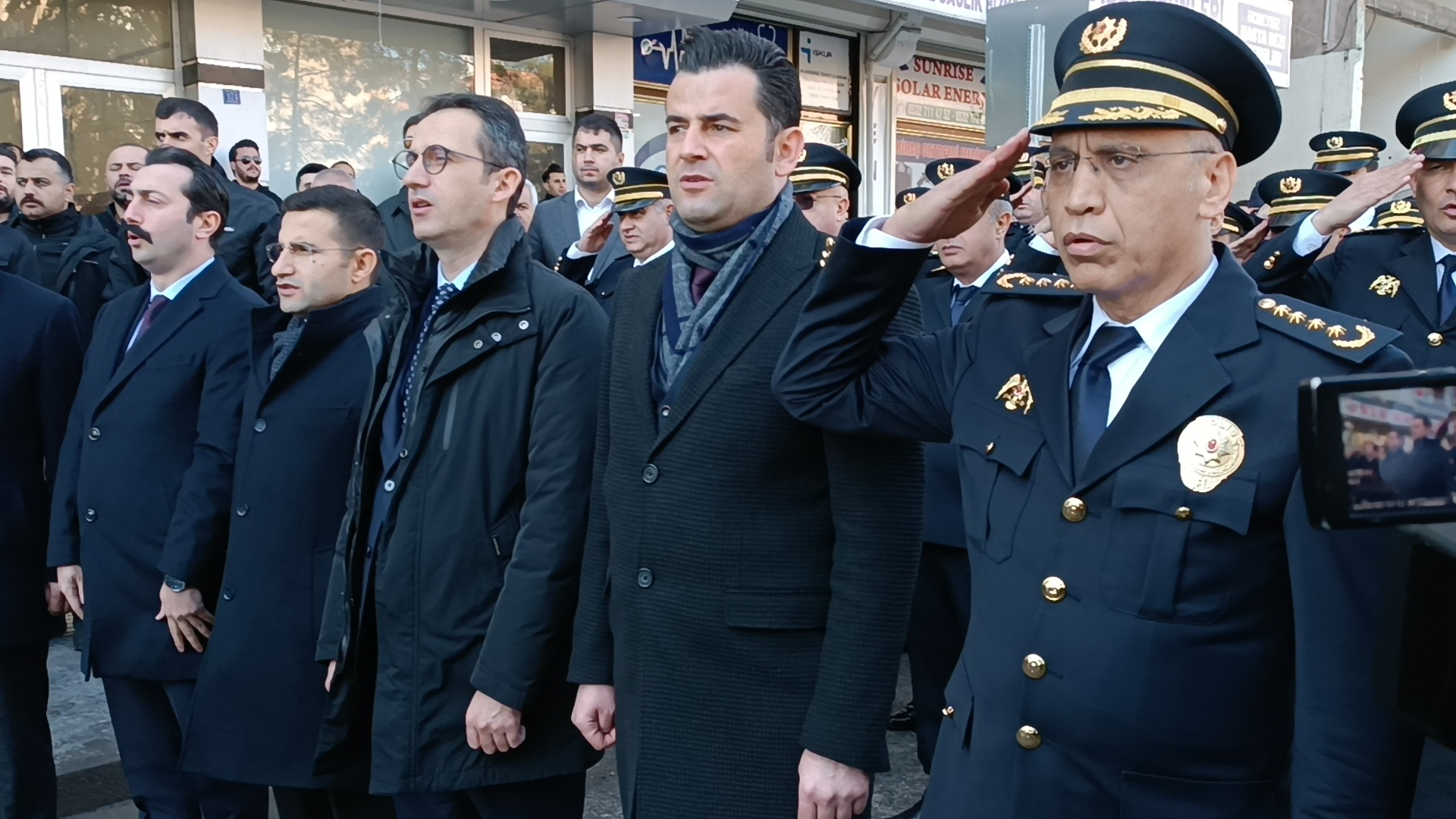 Şehit Emniyet Müdürü Ali Gaffar Okkan ve 5 koruma polisi Diyarbakır’da ...