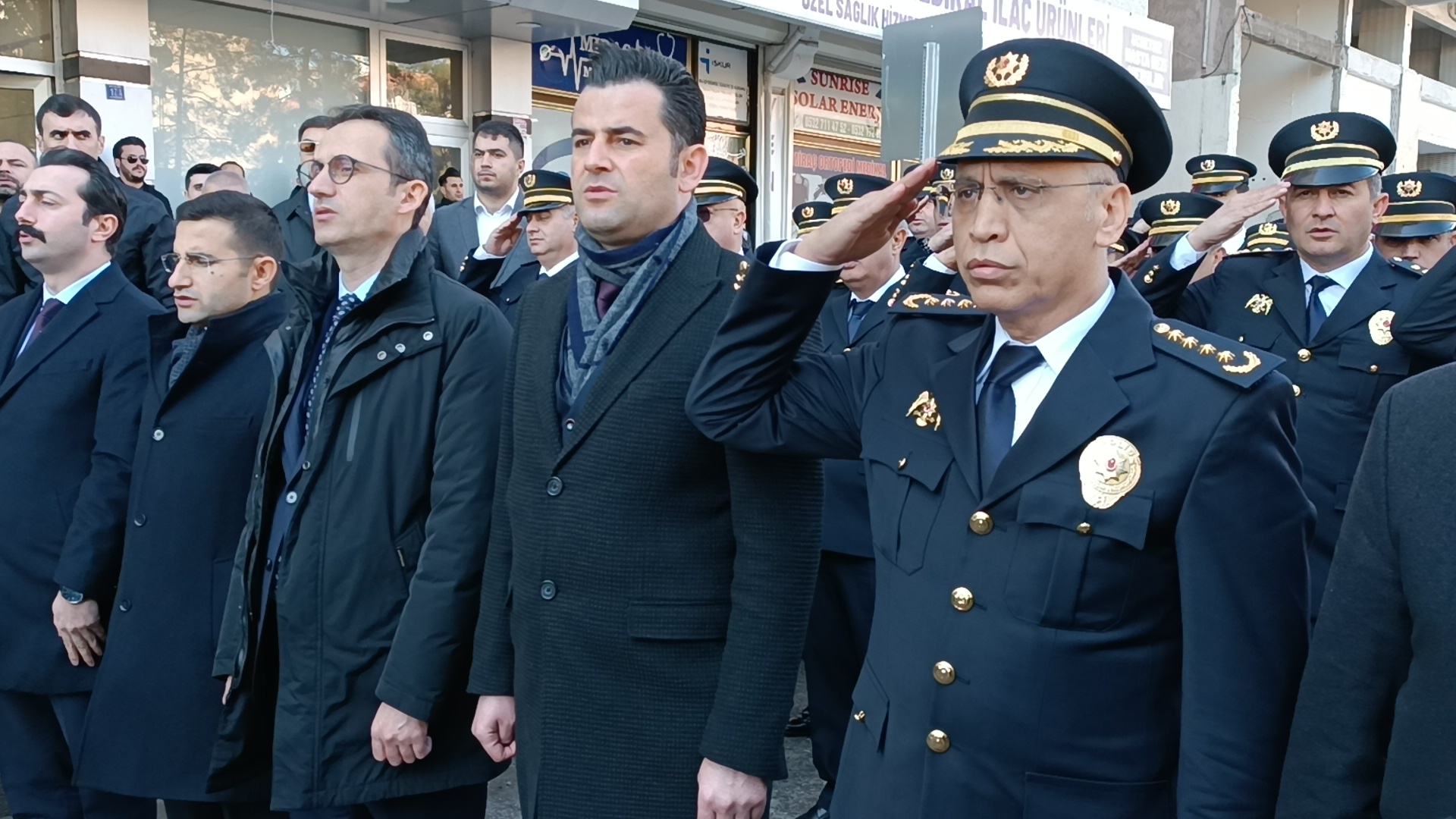 Şehit Emniyet Müdürü Ali Gaffar Okkan ve 5 koruma polisi Diyarbakır’da ...